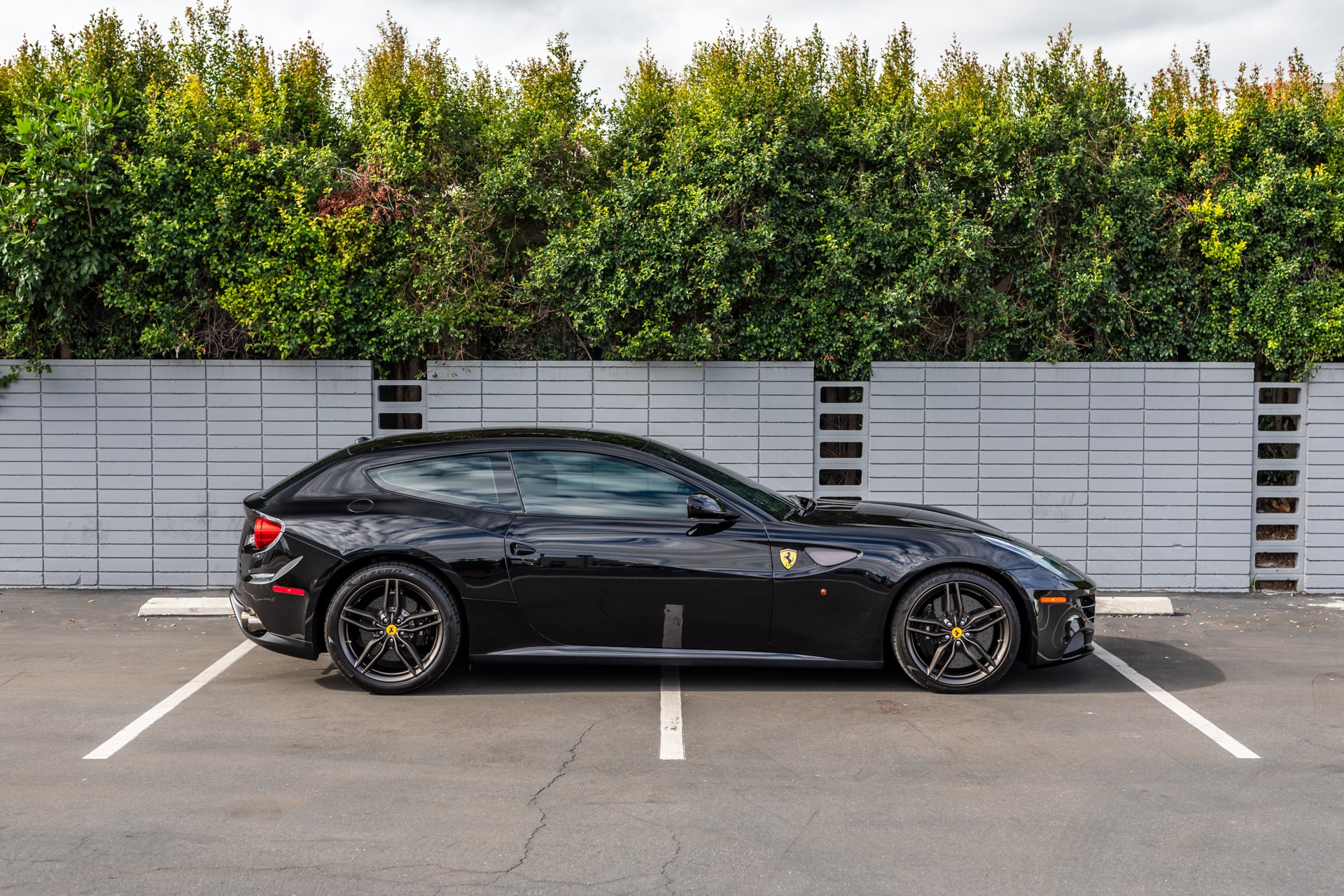 Ferrari Ff All Black